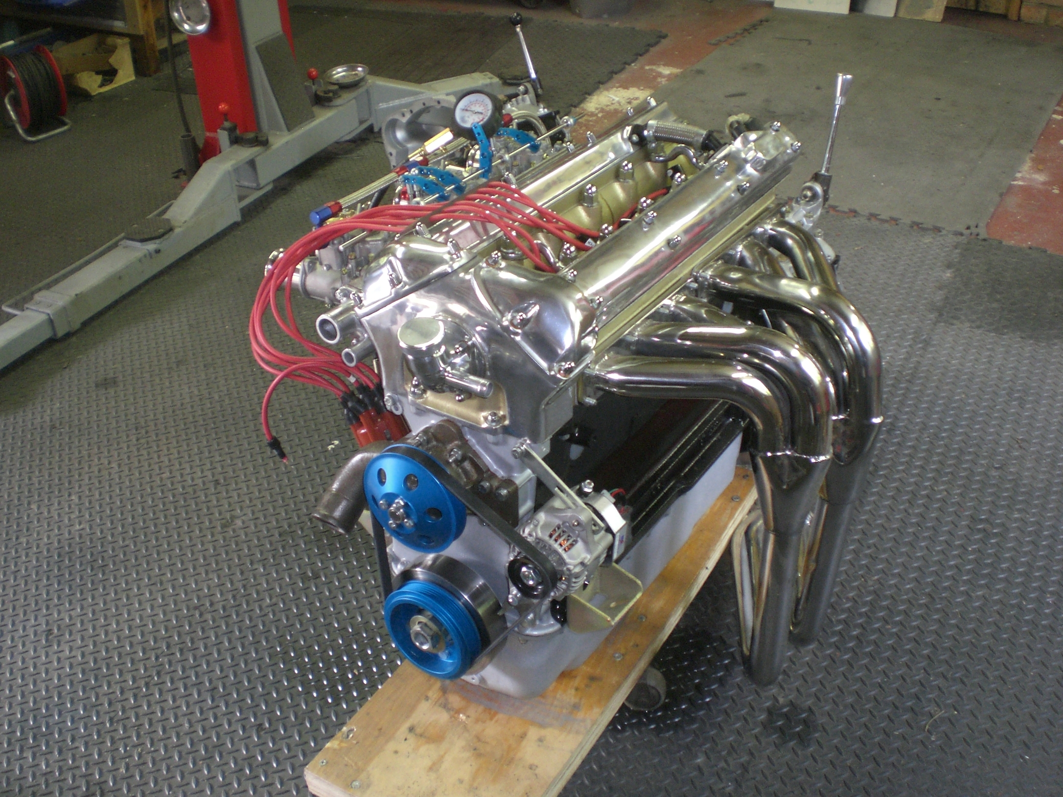 How about some straight 6 engine pics? - E-Type - Jag-lovers Forums